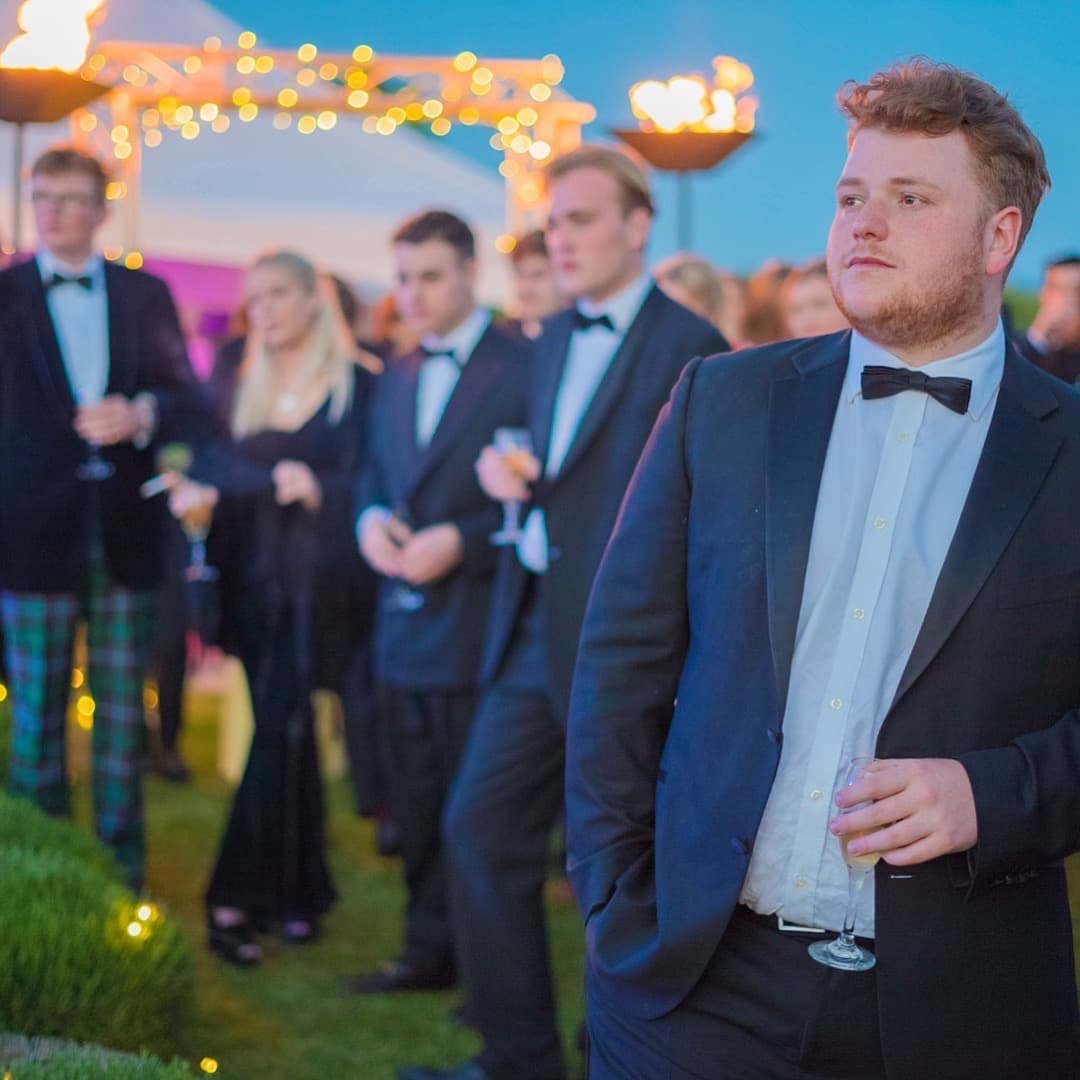 21st Party Planning: From Champagne Reception to Dancing Until Dawn